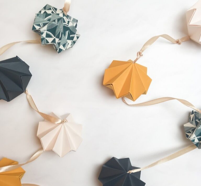 12 Ingenious Ways To Recycle Old Business Cards | Printed.com