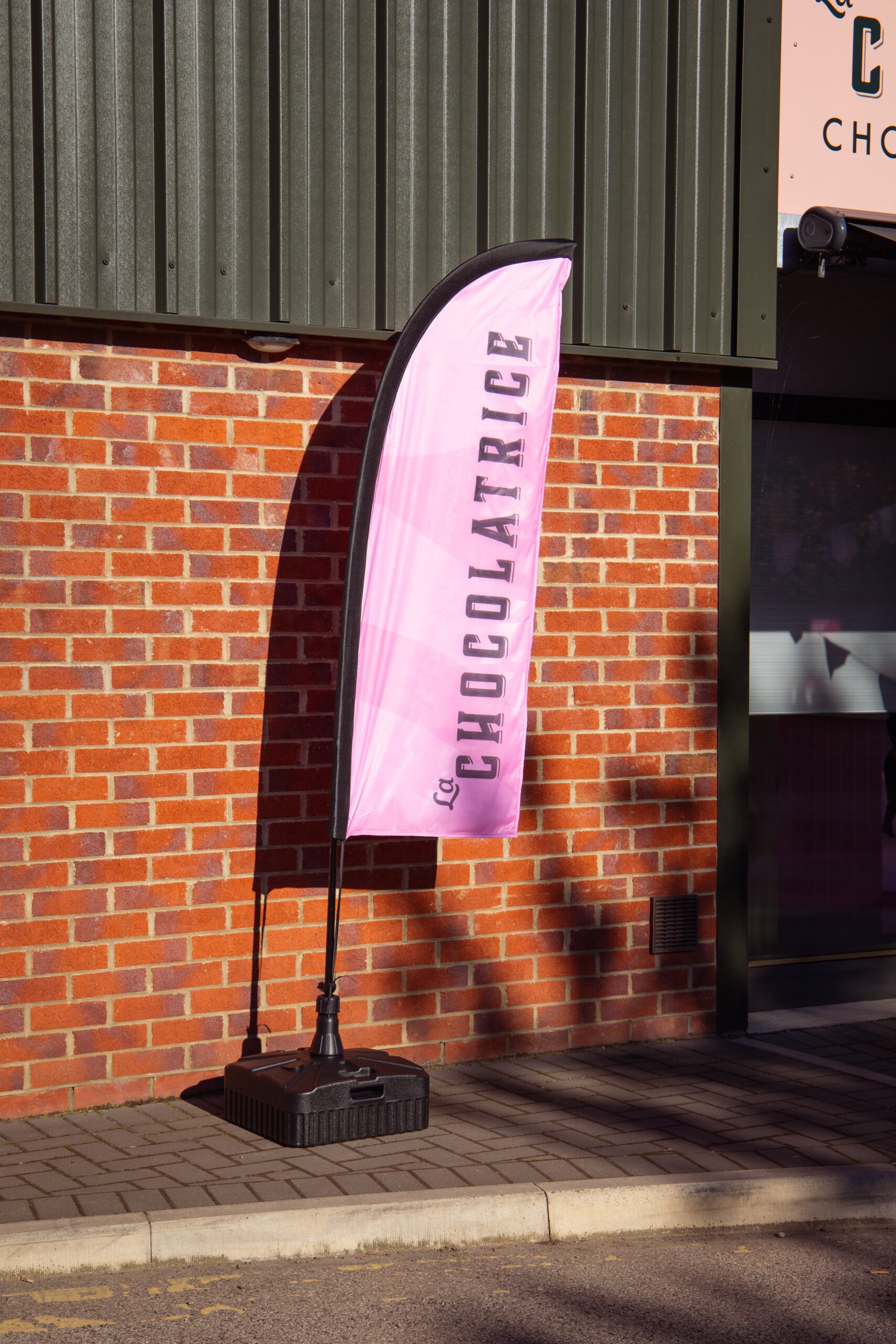 Business Flags - Expert Guide to Flag Printing | Printed.com